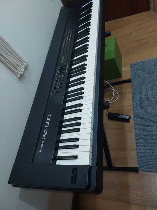 Roland RD-600 Piano Digital 88 Teclas Apúlia E Fão • OLX.pt