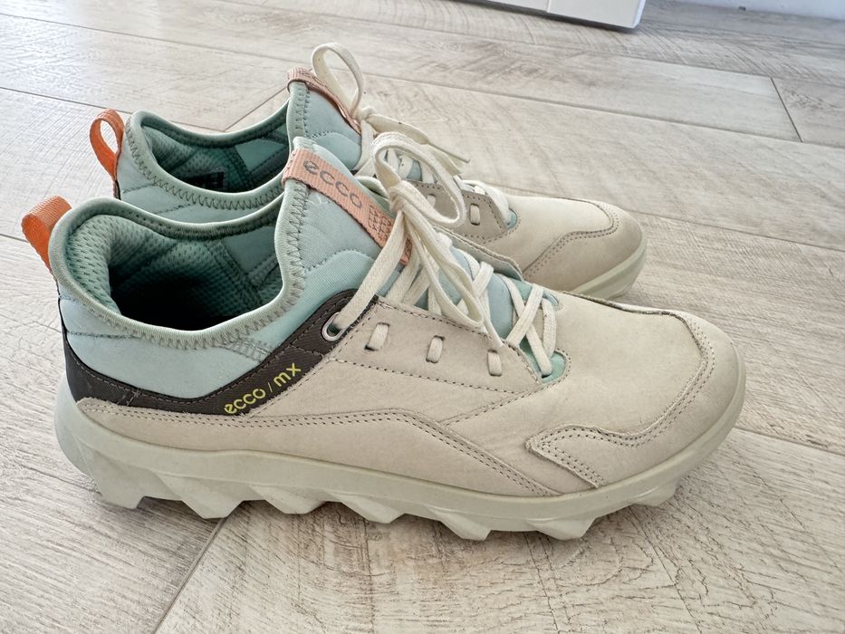 Женские кроссовки ECCO р.39: 1 250 грн. - Інші кросівки Дніпро на Olx