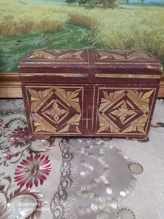 Шкатулка деревянная старинная продам 130 грн Офісні меблі