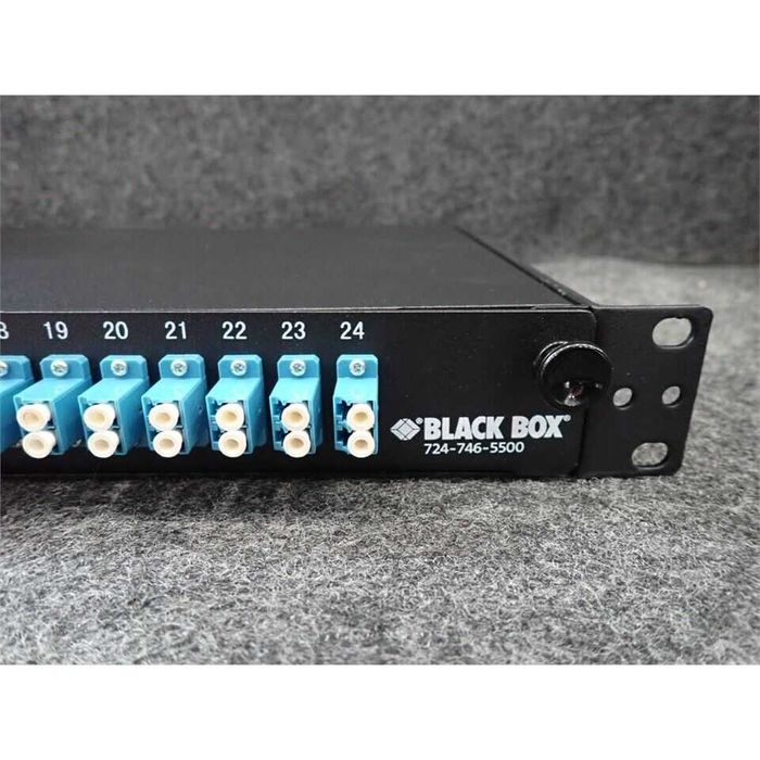 Патч панель оптична Black Box JPM385A 1U Loaded, LC 24 Duplex: 5 500 ...