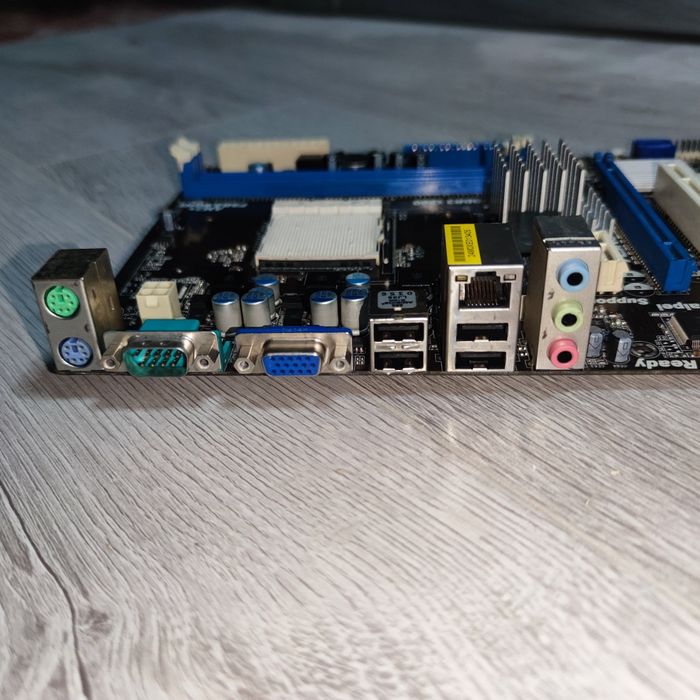 Материнская плата ASRock 960GM-GS3 FX r1.03: 800 грн. - Комплектуючі та ...