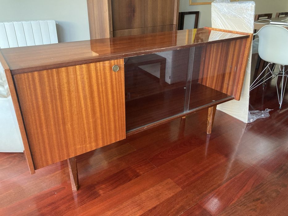 Móvel Aparador Vintage Perafita, Lavra E Santa Cruz Do Bispo • OLX Portugal