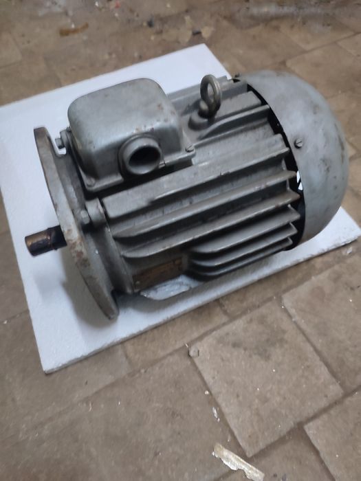 Silnik elektryczny kołnierzowy 3kW 2900 Zgierz • OLX.pl