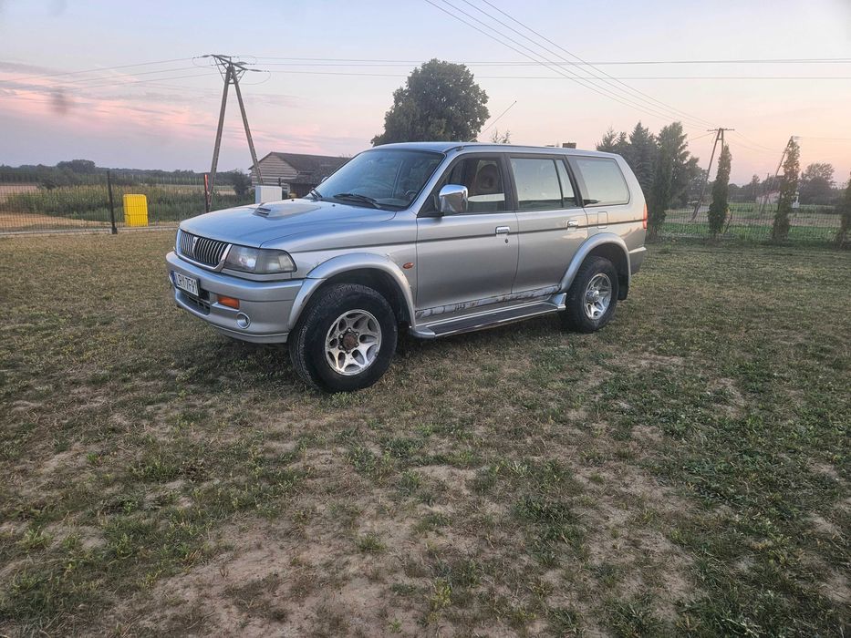Mitsubishi Pajero Sport 2.5tdi 4x4 Nałęczów • OLX.pl