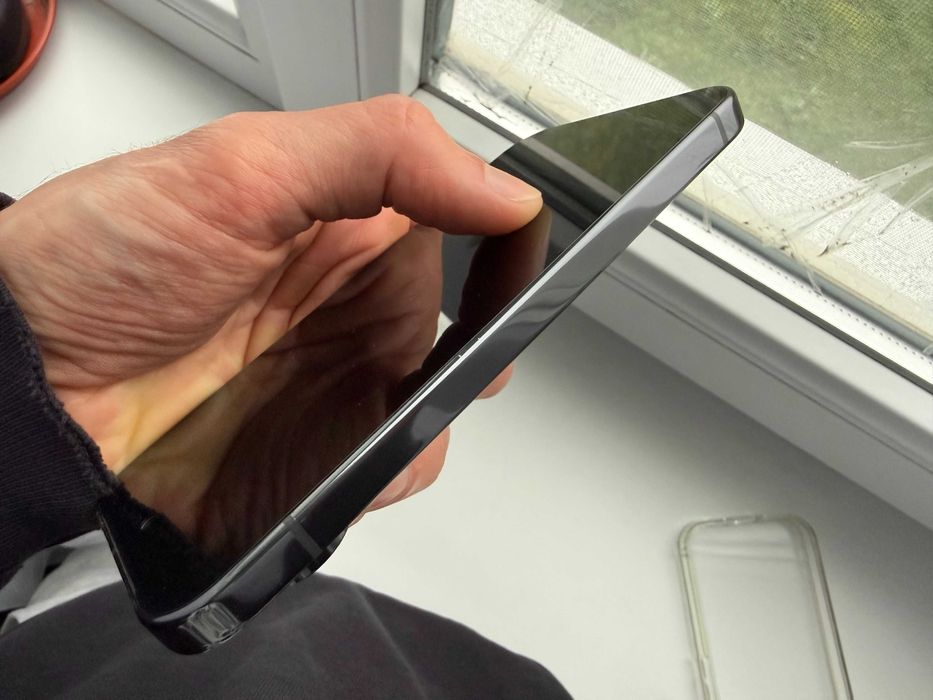 Google Pixel 9 Pro 128 Gb Obsidian. Neverlock. + Чохол і захисне скло ...