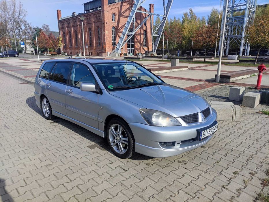 Mitsubishi Lancer VII Kombi 1.6 Momo LPG Siemianowice Śląskie • OLX.pl