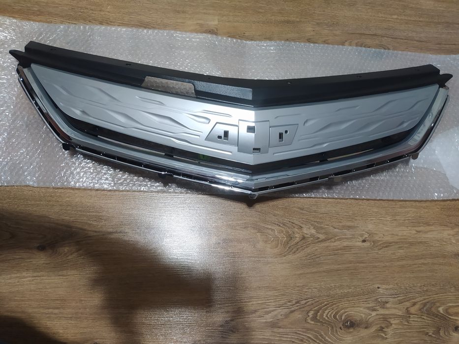 Сhevrolet Volt 16-19 решітка радіатора гриль 23289638 84036277 радар ...