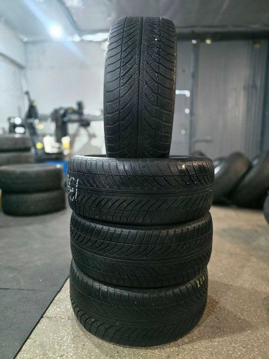 Зимові шини 245/45 R19 102V * RFT Goodyear UltraGrip Performance 8: 25 ...