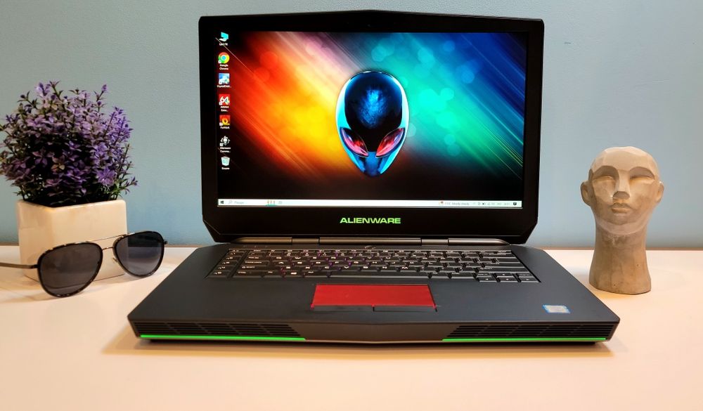 Dell Alienware 15 R2 / 15.6 4K / i7-6700HQ / GTX 970M / 16RAM /SSD+HDD ...