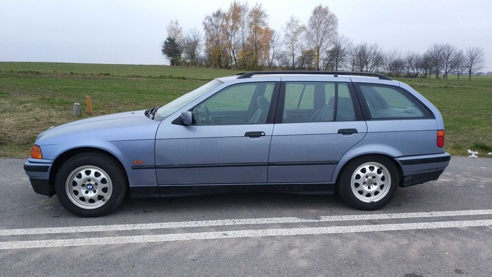 BMW E36 320i Touring 1997 Przeworsk • OLX.pl