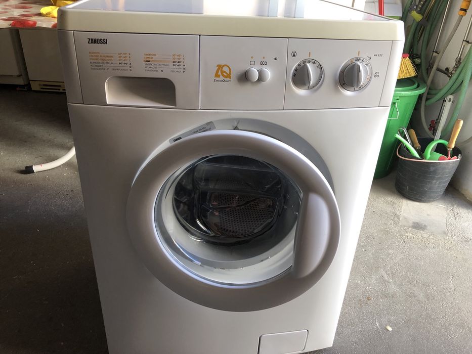 Maquina de lavar roupa marca Zanussi Eiras E São Paulo De Frades • OLX.pt