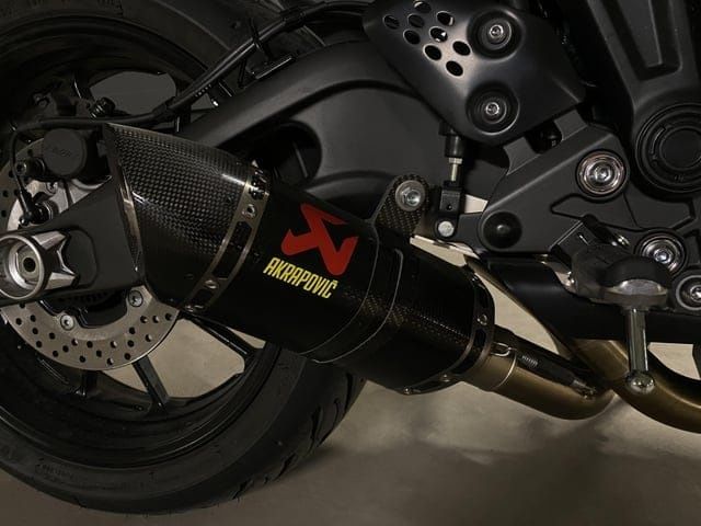 Escape Akrapovic Carbon MT 07 Rio Tinto • OLX.pt