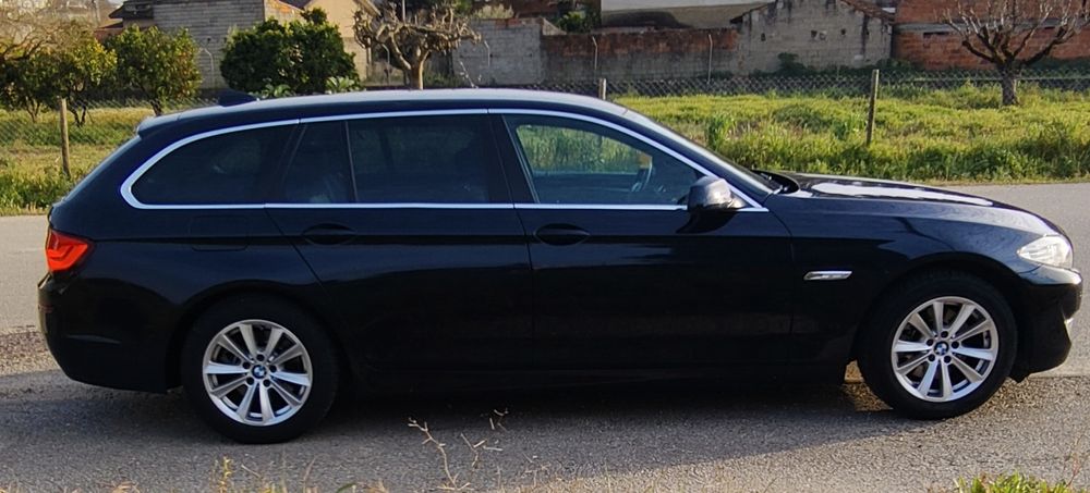 BMW f11 520d turing 205.000kms Eiras E São Paulo De Frades • OLX Portugal