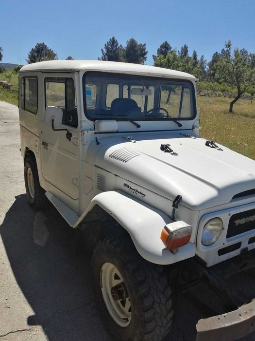 Toyota BJ40 de 1983 Torre de Moncorvo • OLX Portugal