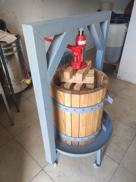 Prensa para Mel ou vinho Canedo, Vale E Vila Maior • OLX Portugal