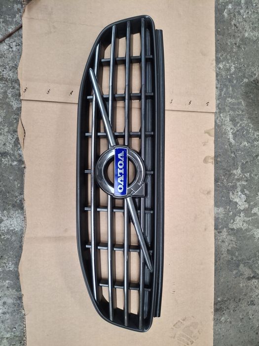 Grill atrapa volvo xc60 lift 13-17 oryginał Radzyny • OLX.pl