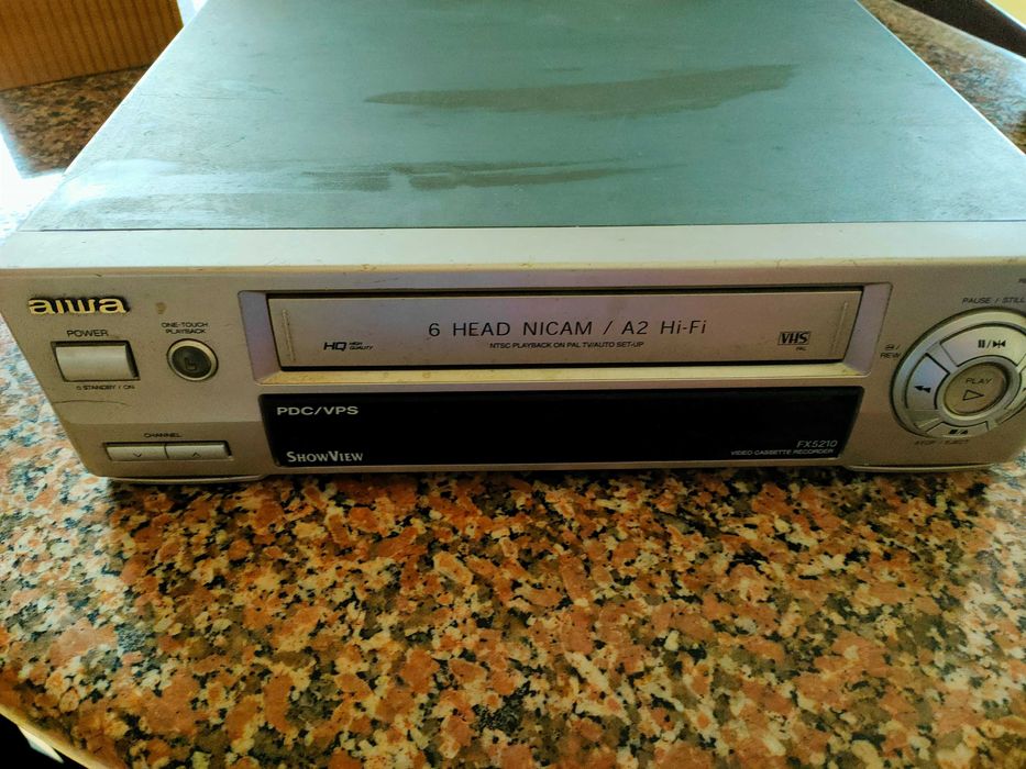 Leitor de cassetes Awiva VHS Sanguedo • OLX.pt
