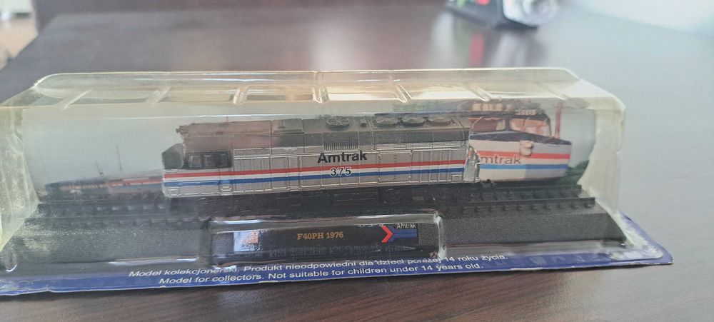 Kolekcjonerskiej jakości model lokomotywy F40PH 1976 Dzierżoniów • OLX.pl