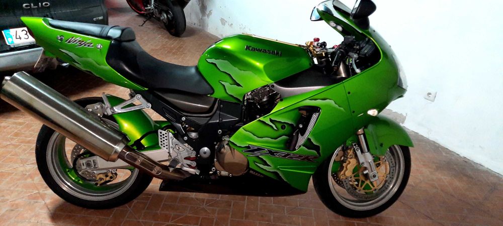 Kawasaki ZX12R A1 Leiria • OLX Portugal