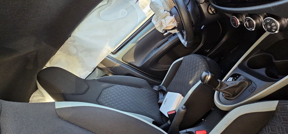 Toyota Yaris cross Lubin • OLX.pl