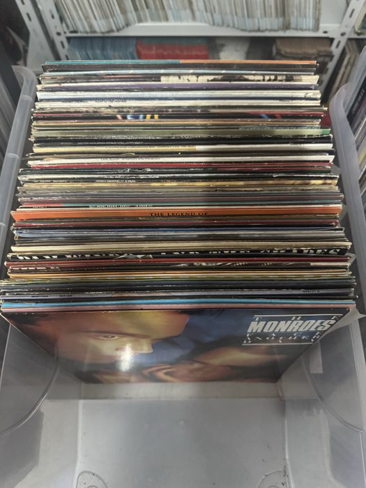 Lot 100 discos de vinil Lumiar • OLX.pt