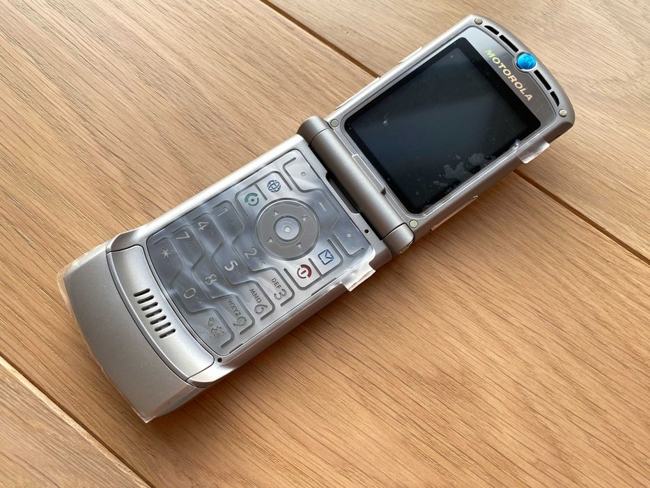 Motorola RAZR V3 Silver - НОВИЙ ! - Oригінал ! vintage phone ретро: 16 ...