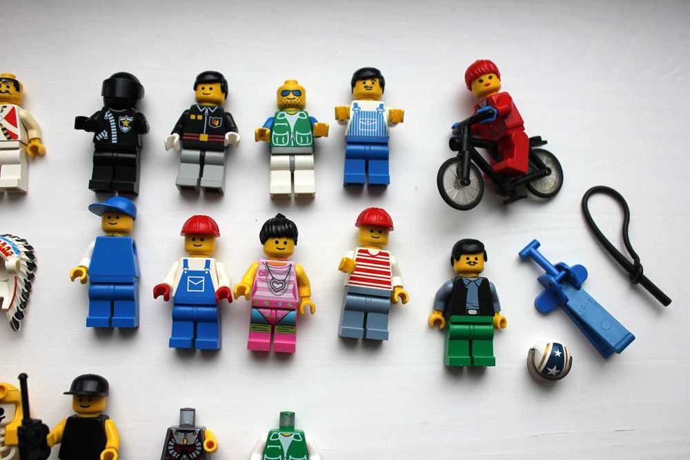 Lego System мініфігуки 90х: 220 грн. - Конструктори Рівне на Olx