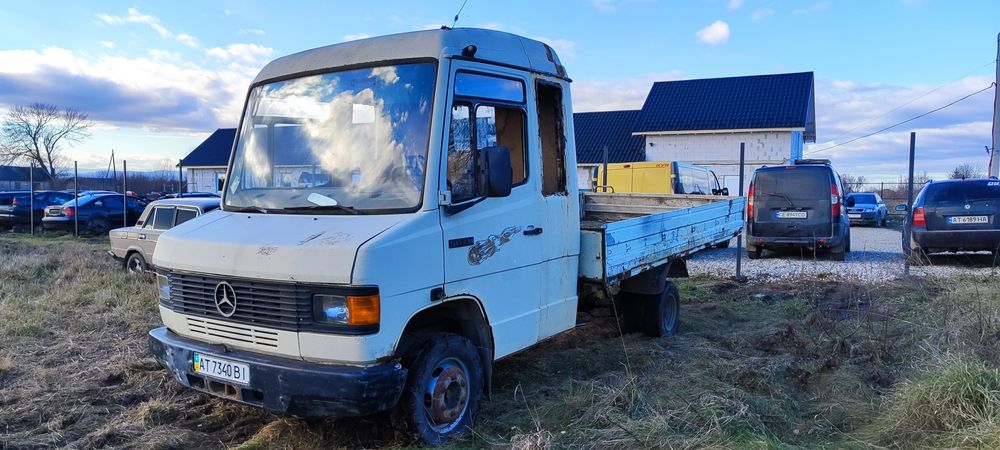 Mercedes Benz 507d Бортовий,платформа,евакуатор: 3 200 $ - Вантажні ...