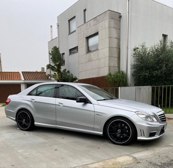 Mercedes-Benz E350 CGi 292cv -Avantgarde [look 63 AMG] São Paio de Oleiros • OLX.pt
