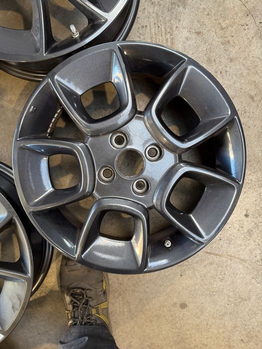 Felgi aluminiowe Suzuki OE 4x100 5Jx16 ET 40 Żegrówko • OLX.pl