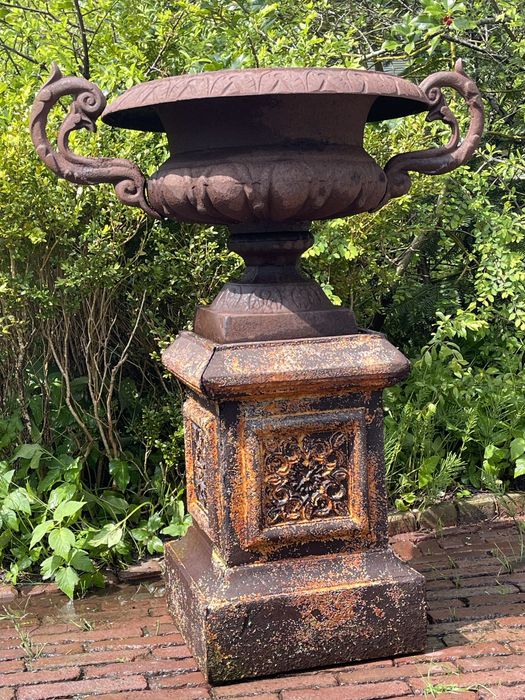 Ogromna żeliwna pałacowa stara donica 1 metr ok 60kg Bystrzyca Kłodzka • OLX.pl