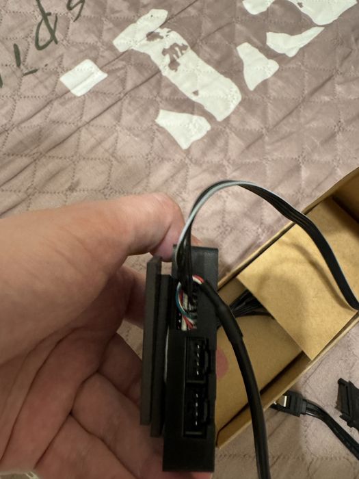 NZXT Controller Контролер RGB and FAN: 600 грн. - Аксесуари Київ на Olx