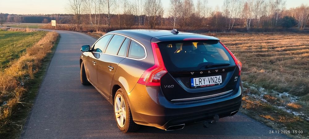 Volvo V60 2.4 d6 AWD plug in hybrid 283 hp Dęblin • OLX.pl
