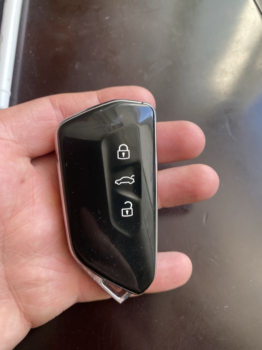 Ключ пульт Skoda octavia А8 Vw golf 8 ОРИГІНАЛ: 4 200 грн. - Замки ...