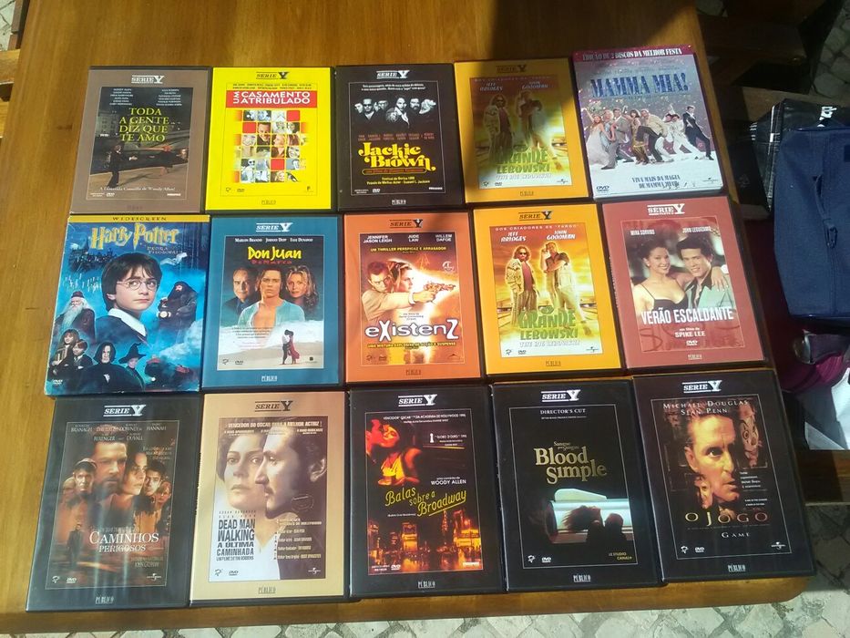 DVD vários de filmes e Diciopédia Corroios • OLX.pt