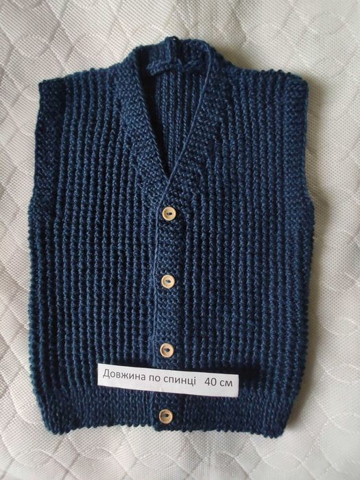 Безрукавки вязані, жилетки. Безрукавки вязаные, жилетки: 180 грн ...