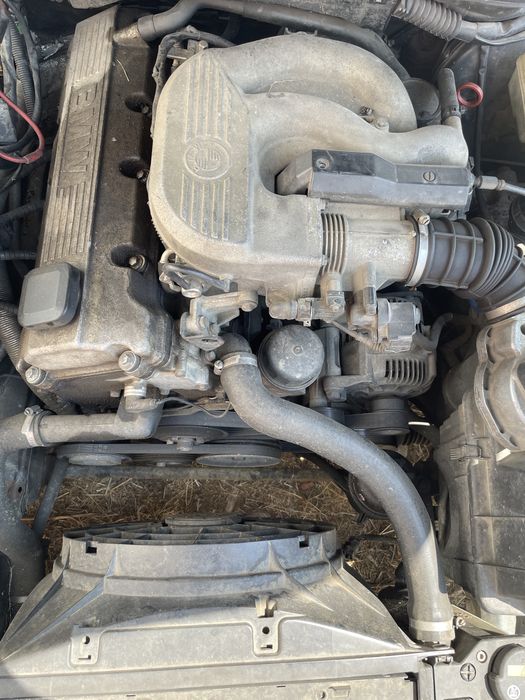 Motor bmw m43b16 Estremoz (Santa Maria E Santo André) • OLX.pt