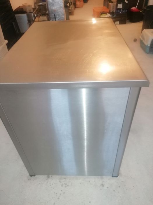 Banca ilha em inox com portas Moita • OLX Portugal