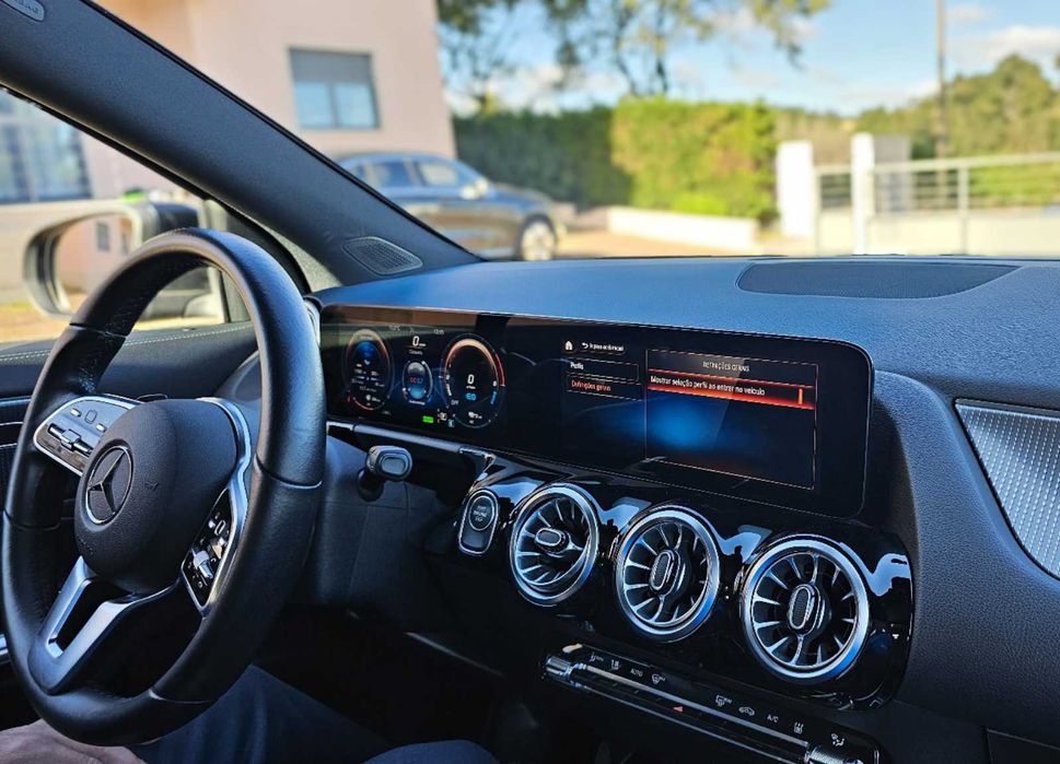 Mercedes GLA 250e somente com 36.630km Belém • OLX.pt