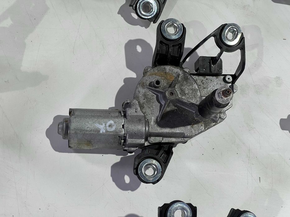 Моторчик заднього двірника привод заднего дворника Passat B6 Golf 5: 1 ...