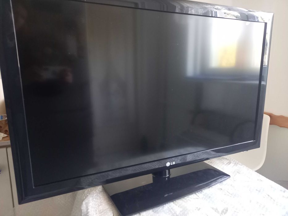 Telewizor marki LG / 42 cale / LCD / sprawny w 100% Gniezno • OLX.pl
