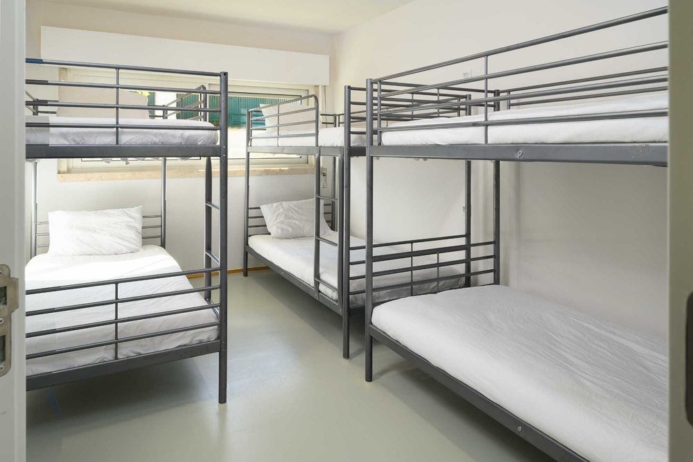 Estadia diária em hostel em Carcavelos Carcavelos E Parede • OLX.pt