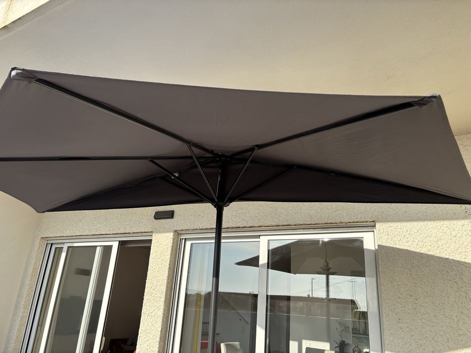 Guarda sol de varanda como novo Vila Chã • OLX.pt