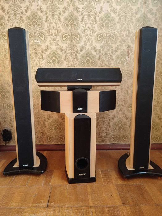 Повний комплект колонок – акустики 5.1 від домашнього кінотеатру bbk.: 2 500 грн. - Акустичні ...