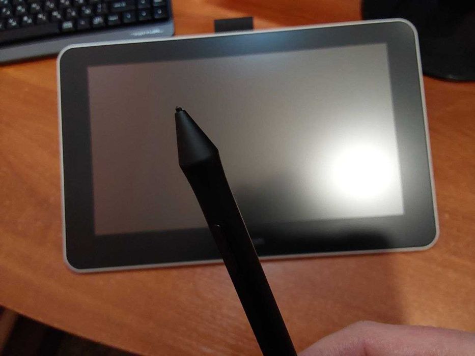 Графічний планшет Wacom One 13 (DTC133W0B): 7 000 грн. - Графічні ...
