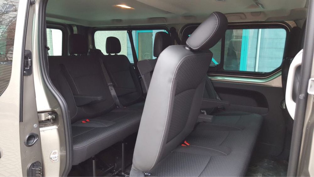 Wynajem Busa Opel Vivaro 9 osób Śląsk Hak Bagażnik na rowery BOX ...