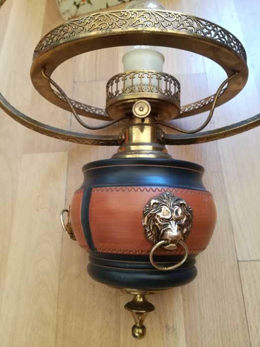 Candeeiro antigo suspenso em bronze Arroios • OLX Portugal