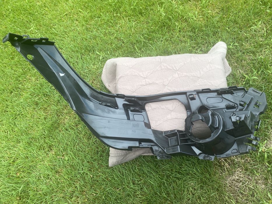 Кронштейн противотуманной фары левый BMW X5 F15 M-Pack OEM 51118054: 1 ...