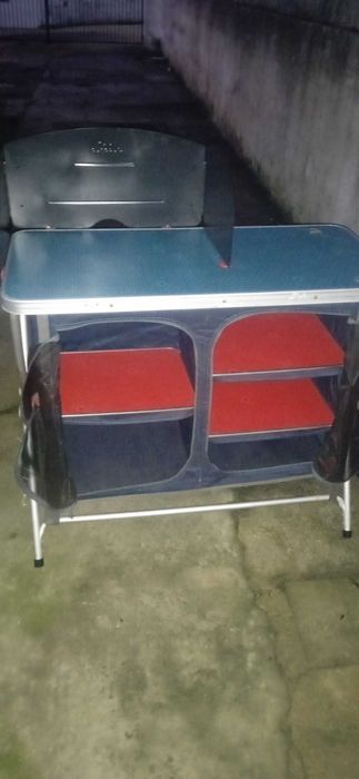 Mesa teepe como nova pouco uso e móvel Palhais E Coina • OLX.pt