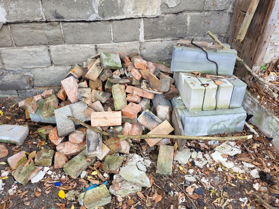 Cegła pustaki drzewo oddam Milanówek • OLX.pl